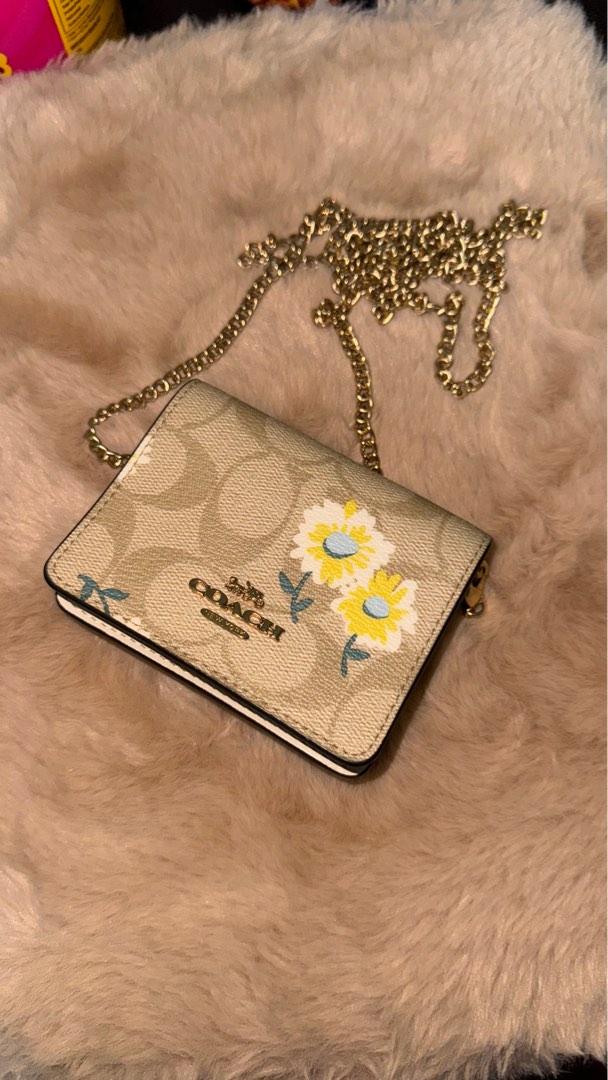 COACH MINI WALLET IN SIGNATURE CANVAS WITH DAISY PRINT, Women's Fashion ...