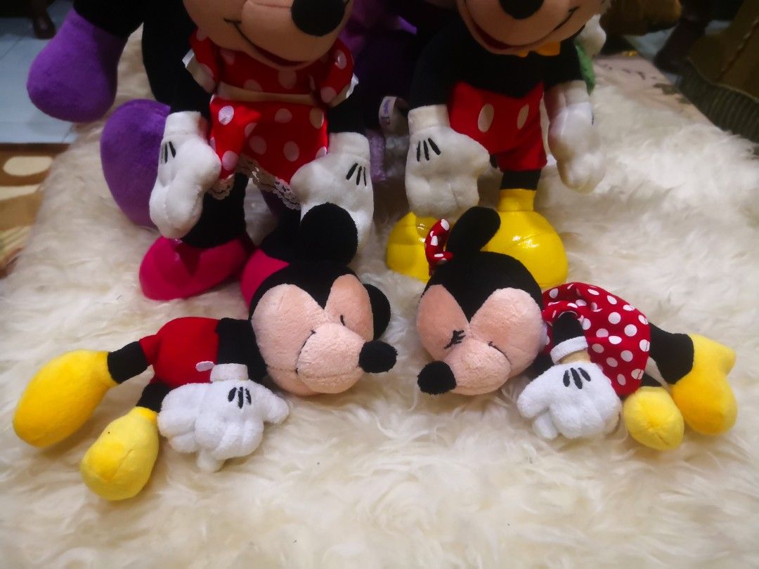 COMBO MICKEY & MINNIE MOUSE ( MICKEY& MINNIE SLEEPING HAND MAGNET ...