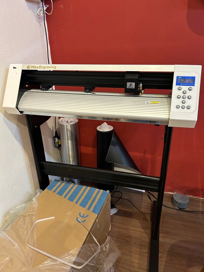 Cutting plotter machine on Carousell