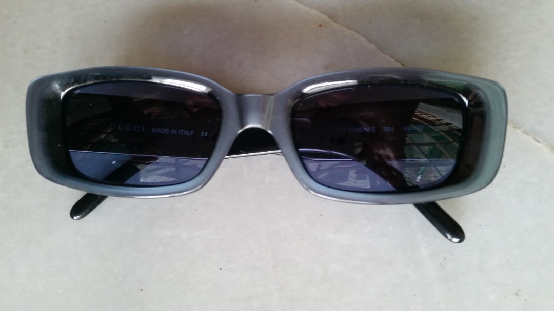 Gucci Sun Shade Eye Glasses Dark Spectacles Sun Spec Kaca Mata Cermin ...