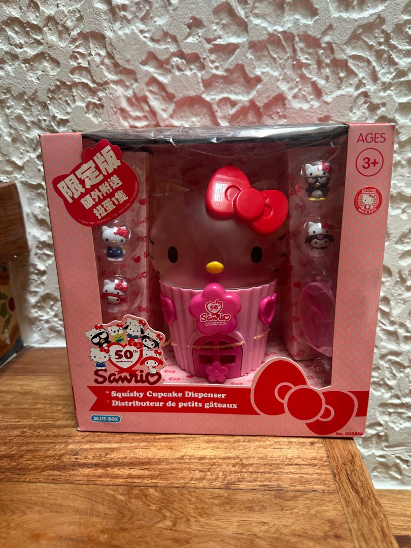 Hello Kitty 50th Anniversary Squishy Cupcake Dispenser, Hobbies & Toys ...