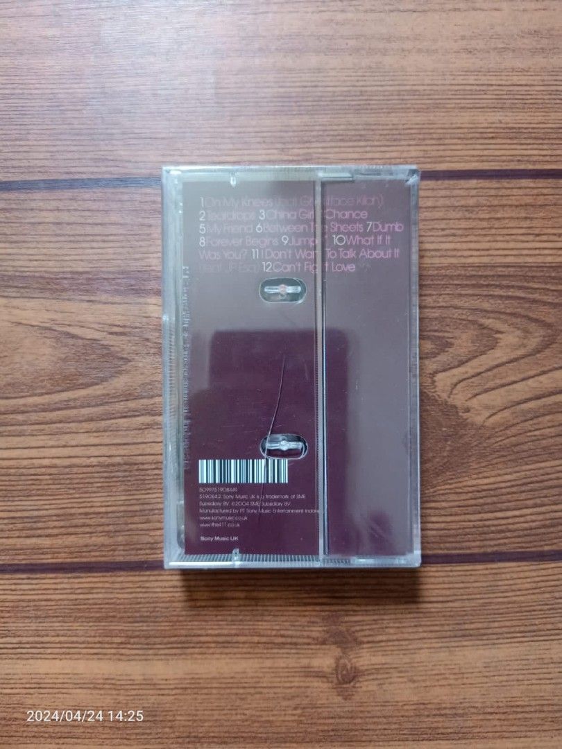 Kaset Pita THE 411 Betwen The Sheets, Musik & Media, CD, DVD & Lainnya ...
