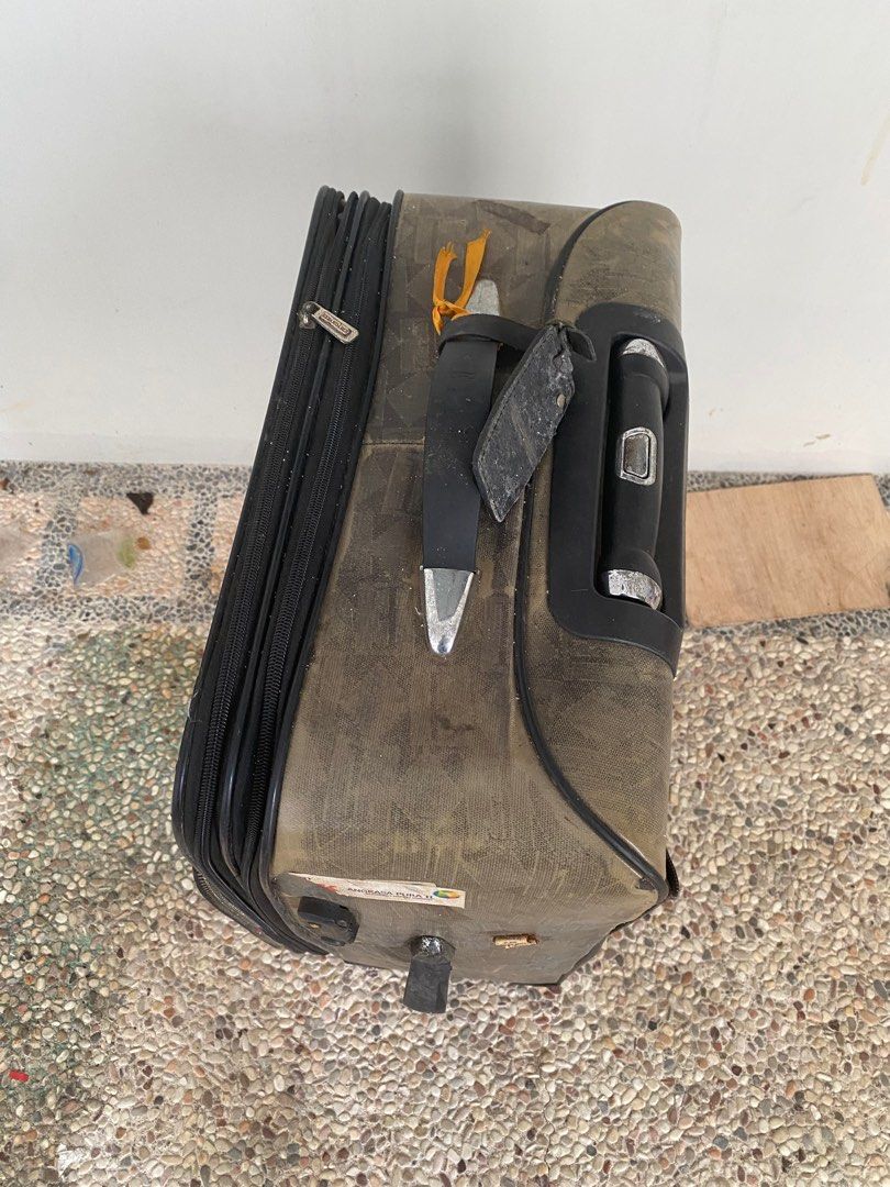 Koper ELLE size 24” ORIGINAL, Fesyen Wanita, Tas & Dompet di Carousell