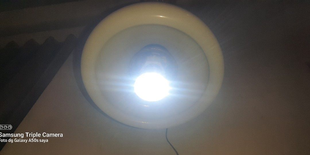 Lampu dinding improvisasi., Barang Yang Dicari di Carousell