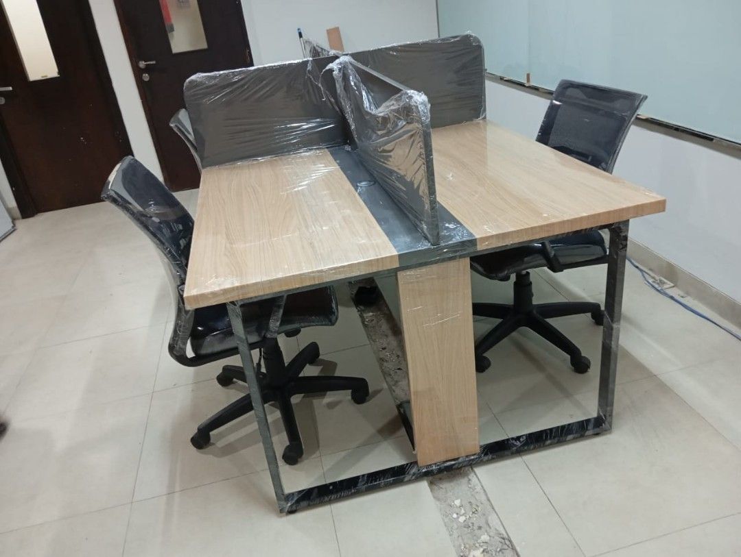 Meja partisi sekat 4, Perabotan Rumah di Carousell