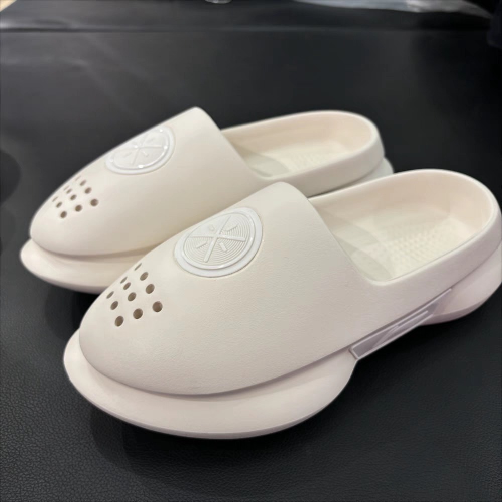 Preorder Lining way of wade wow slides slipper slippers, Men's Fashion ...