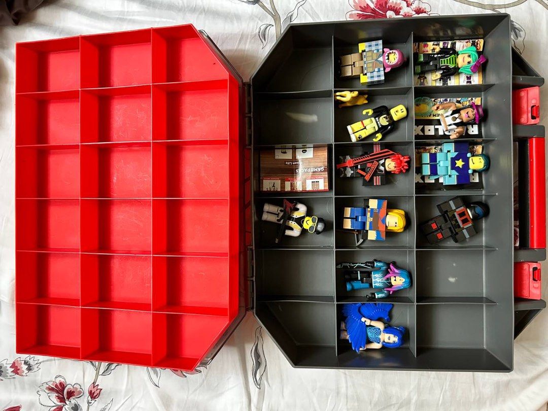 Roblox Collectors Toolbox, Hobbies & Toys, Toys & Games on Carousell
