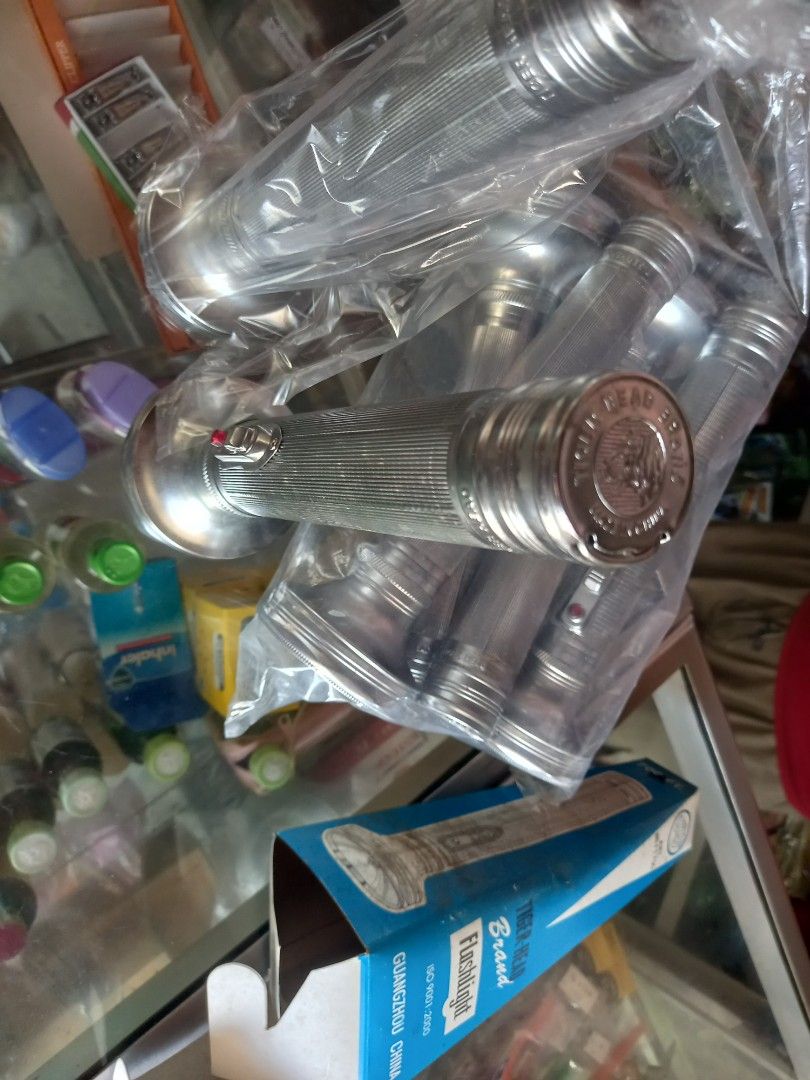 Senter jadul merk tiger head, Antik, Pajangan di Carousell