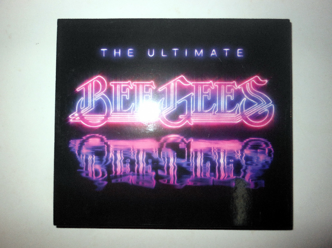 The Ultimate BEE GEES 2x CD BOX 精選歌曲, 專輯大碟(雙CD版)!, 興趣及遊戲, 音樂、樂器 & 配件 ...