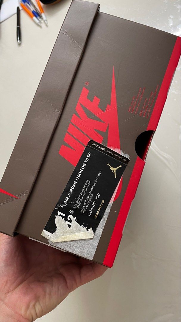 Travis Scott Jordan 1 High Dark Mocha, Men's Fashion, Footwear ...