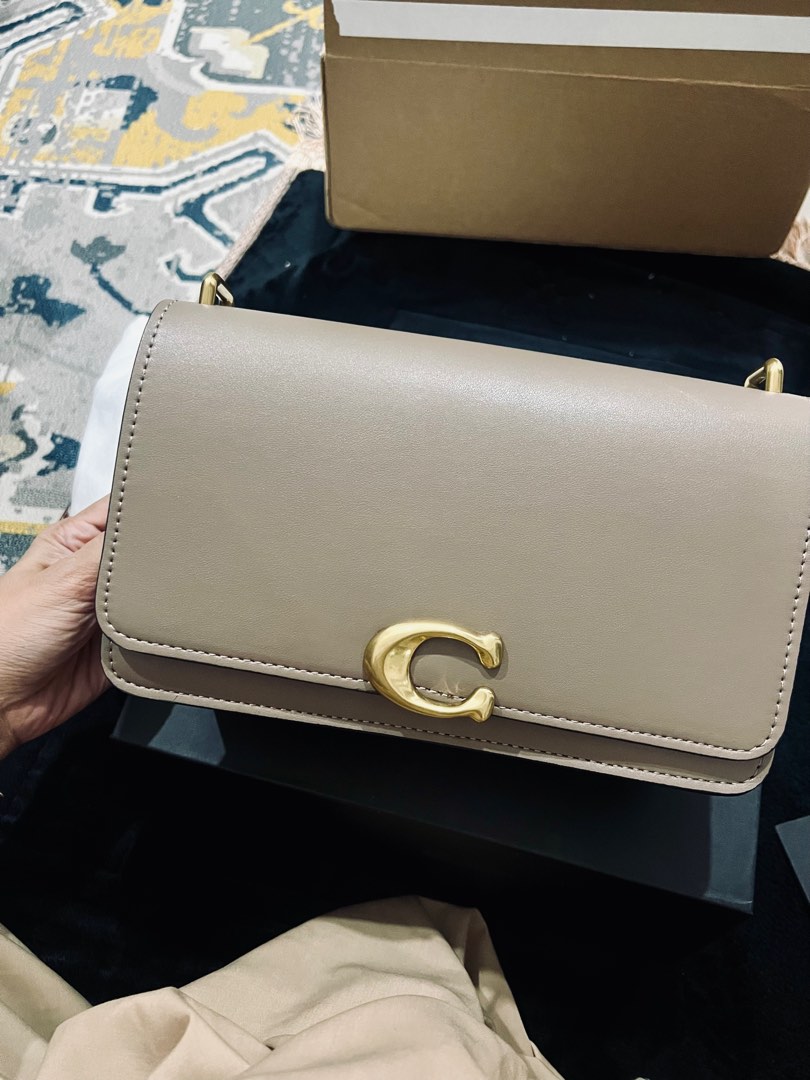 Coach Bandit Shoulder, Women's Fashion, Bags & Wallets, Shoulder Bags ...