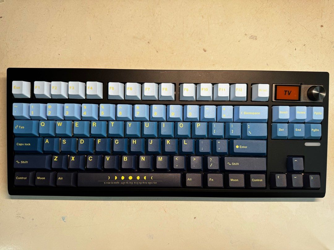 [CREAMY]Custom Gradient Blue Moon Mechanical Keyboard, Computers & Tech ...