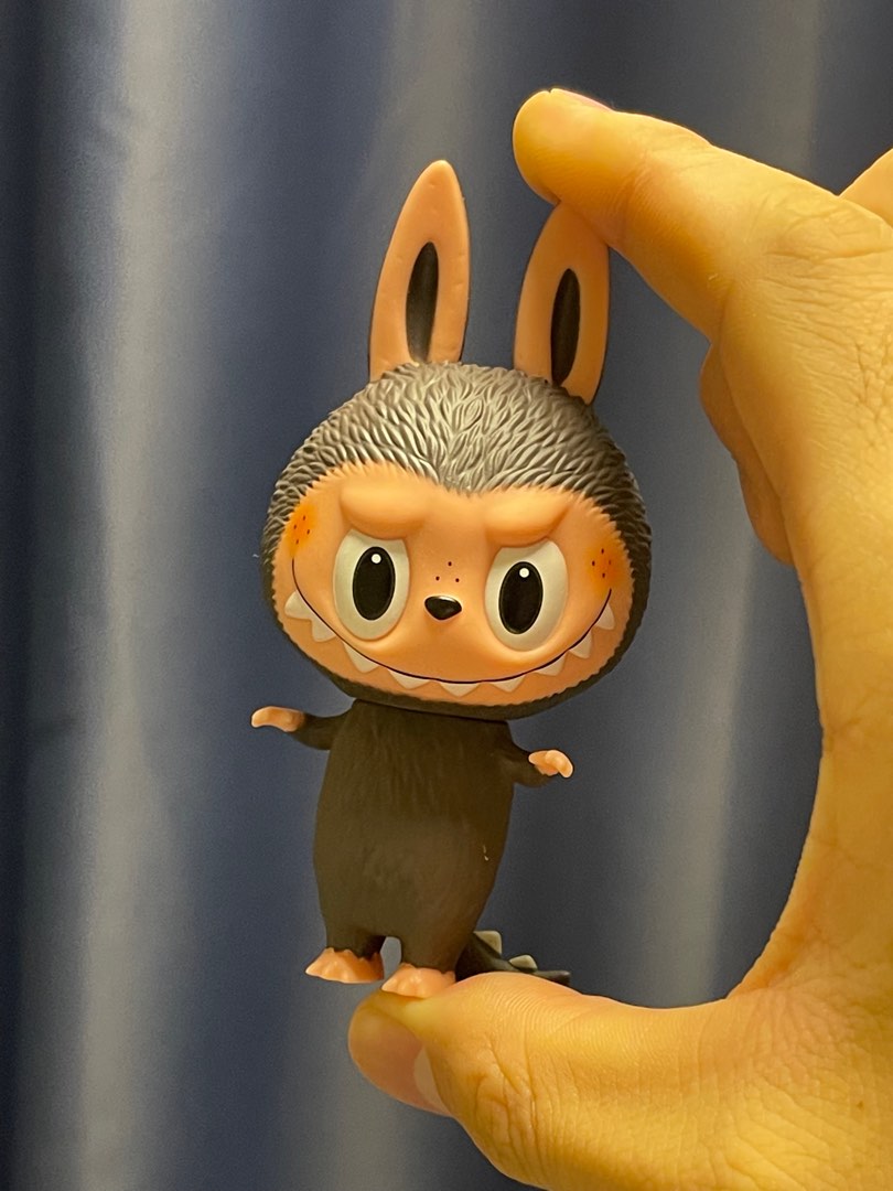 Labubu Zimomo Freckles New Mini Zimomo 4, 興趣及遊戲, 玩具 & 遊戲類 - Carousell