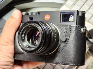 Leica Lens Hood 12589 f1.4/35mm ASPH, Photography, Cameras on Carousell