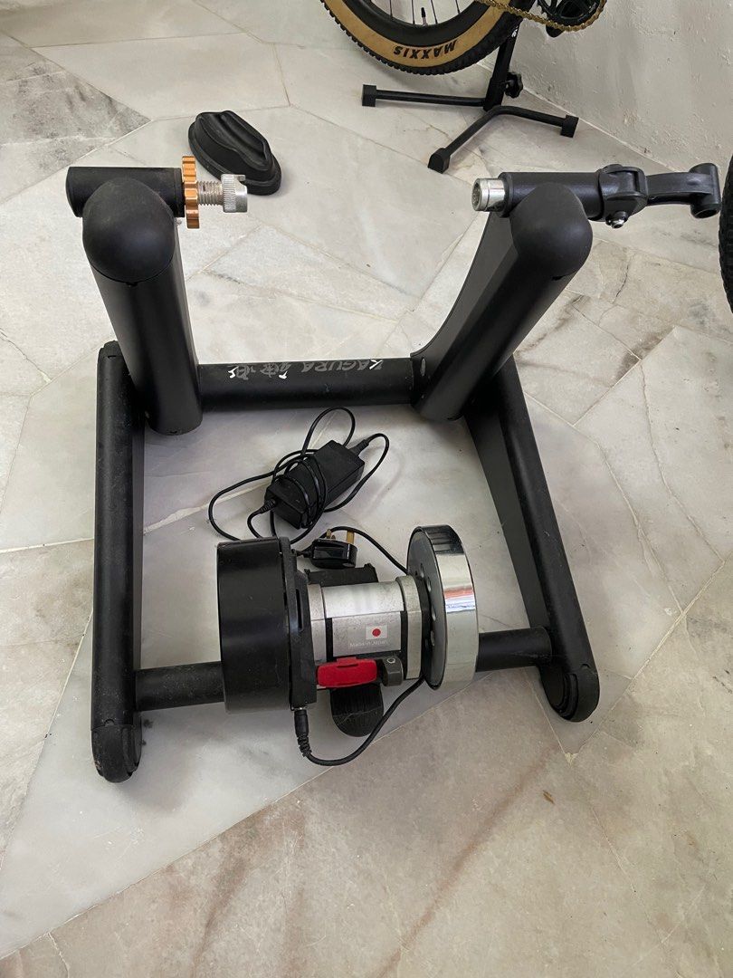 Minaura Kagura Smart Trainer, Sports Equipment, Bicycles & Parts ...