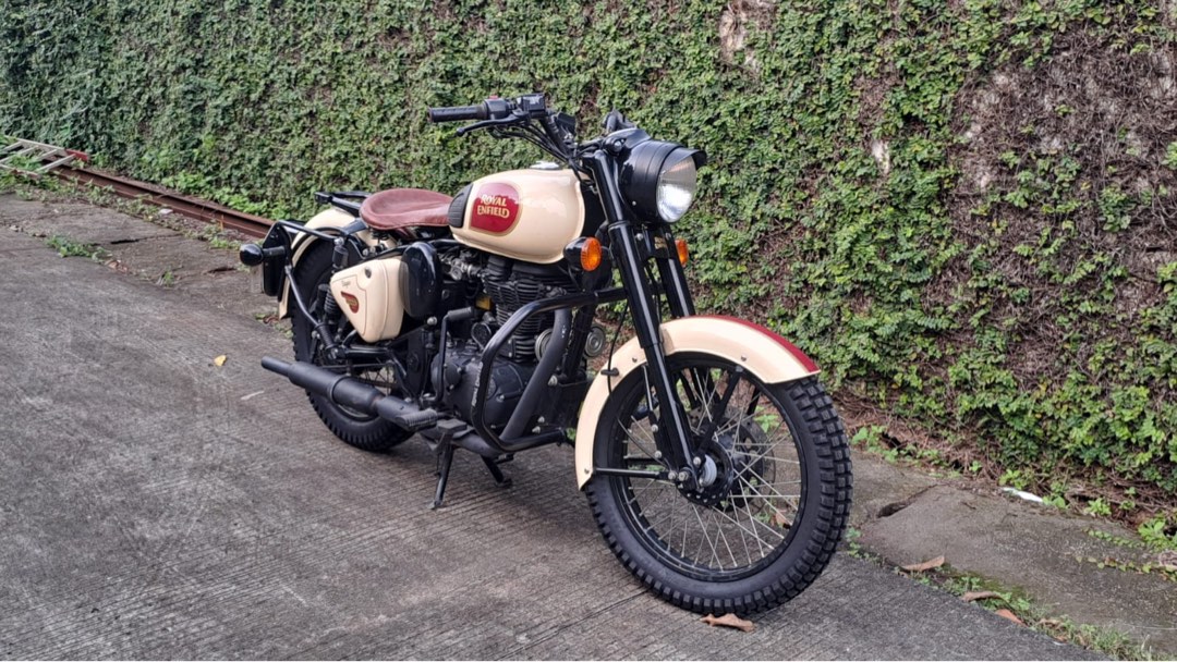 Royal enfield classic 500cc tahun 2018, Motor di Carousell