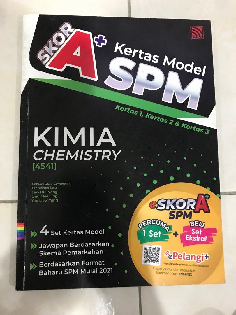 SKOR A+ KERTAS MODEL SPM KIMIA CHEMISTRY, Hobbies & Toys, Books ...