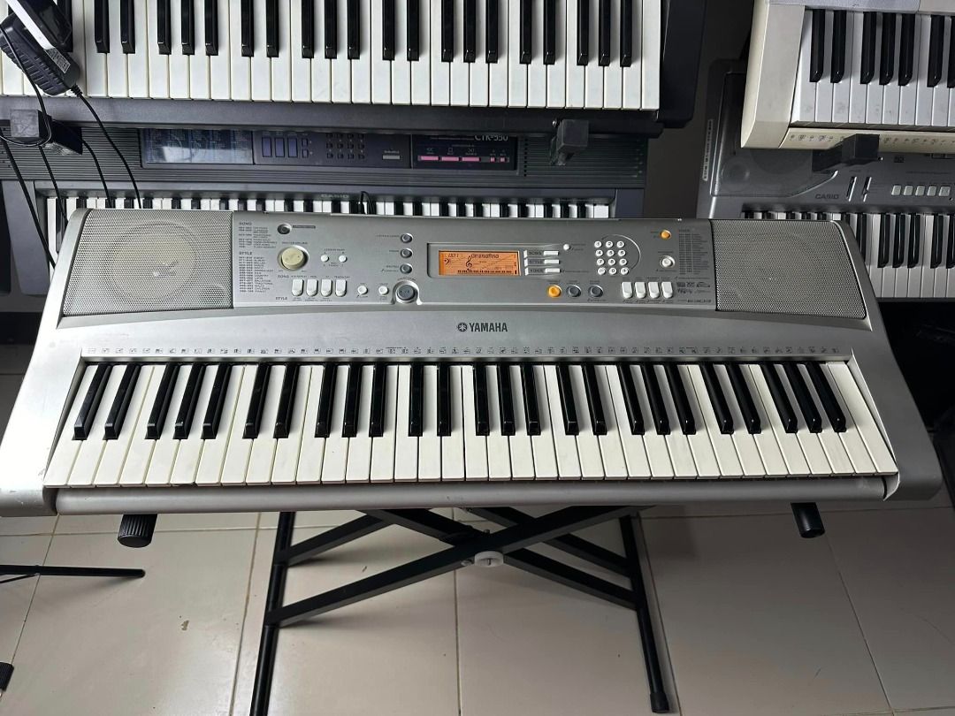 Yamaha PSR-E303 Keyboard Piano Organ Touch Response 61 Keys, Hobbies & Toys, Music & Media ...