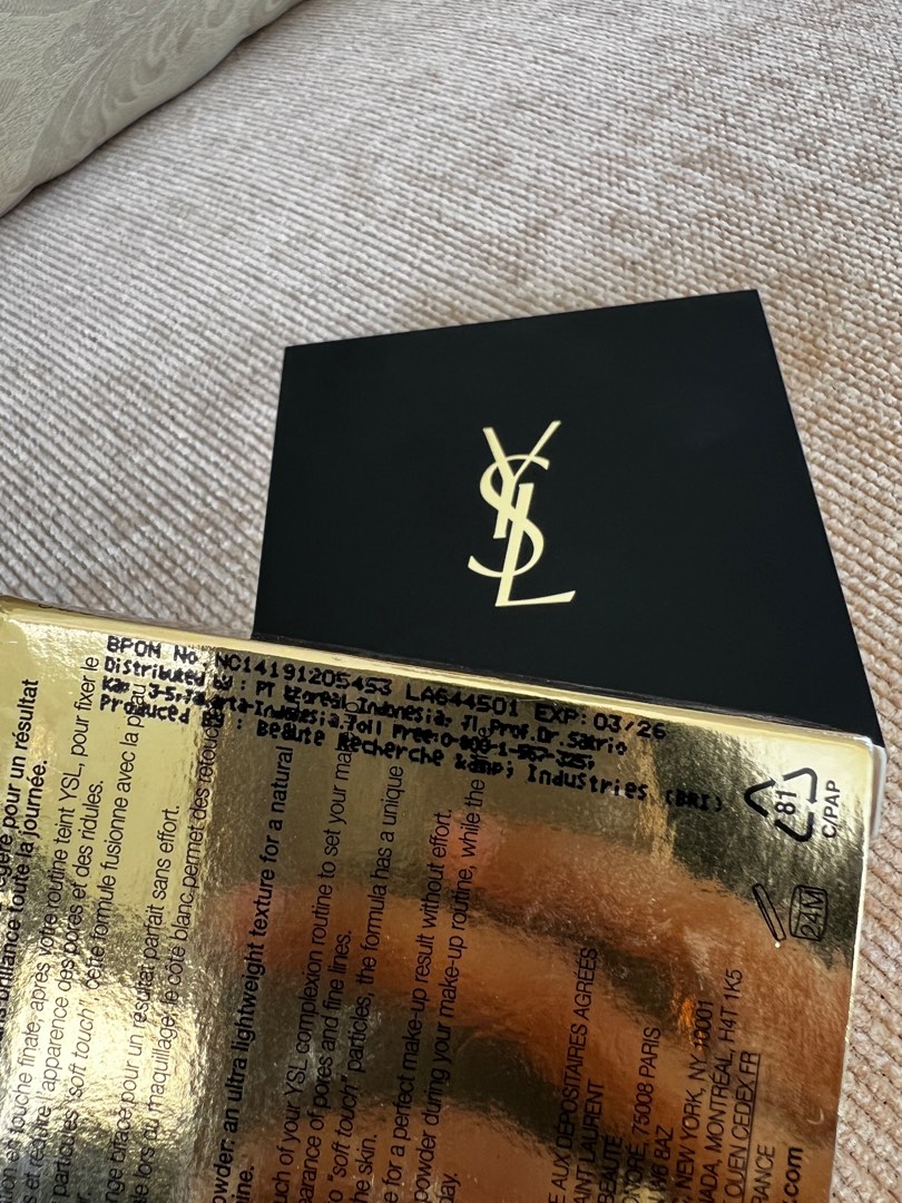 YSL All Hours Setting Powder, Kesehatan & Kecantikan, Rias Wajah di ...