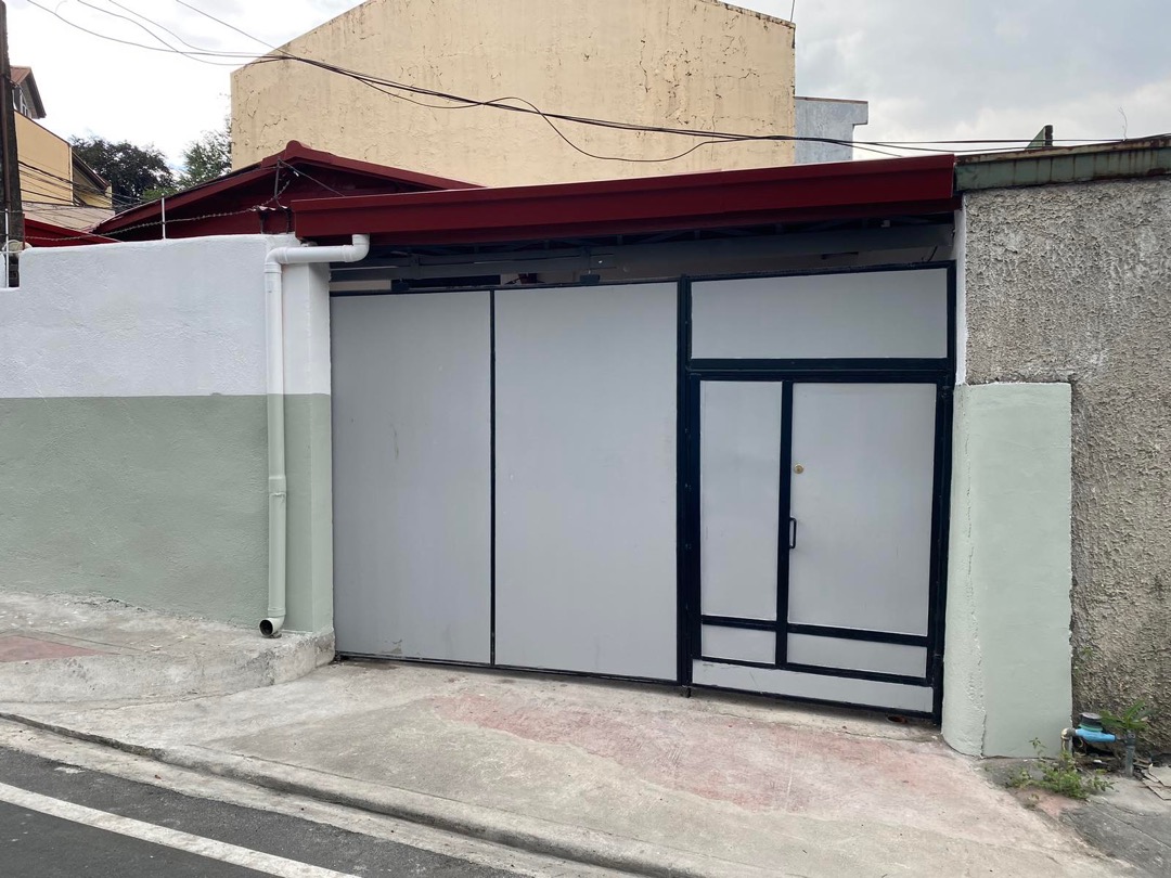 Corner house and lot along Banaba street, near Narra street, Project 3 ...