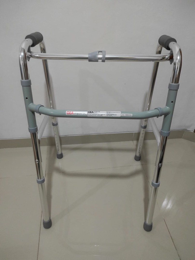 Gea Walker, Serba Serbi, Others di Carousell
