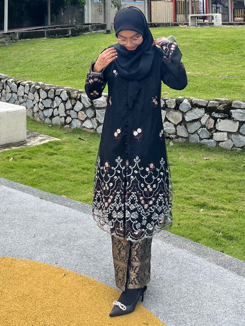 Kebarung kain songket warna hitam Wardatul Baydha, Women's Fashion ...