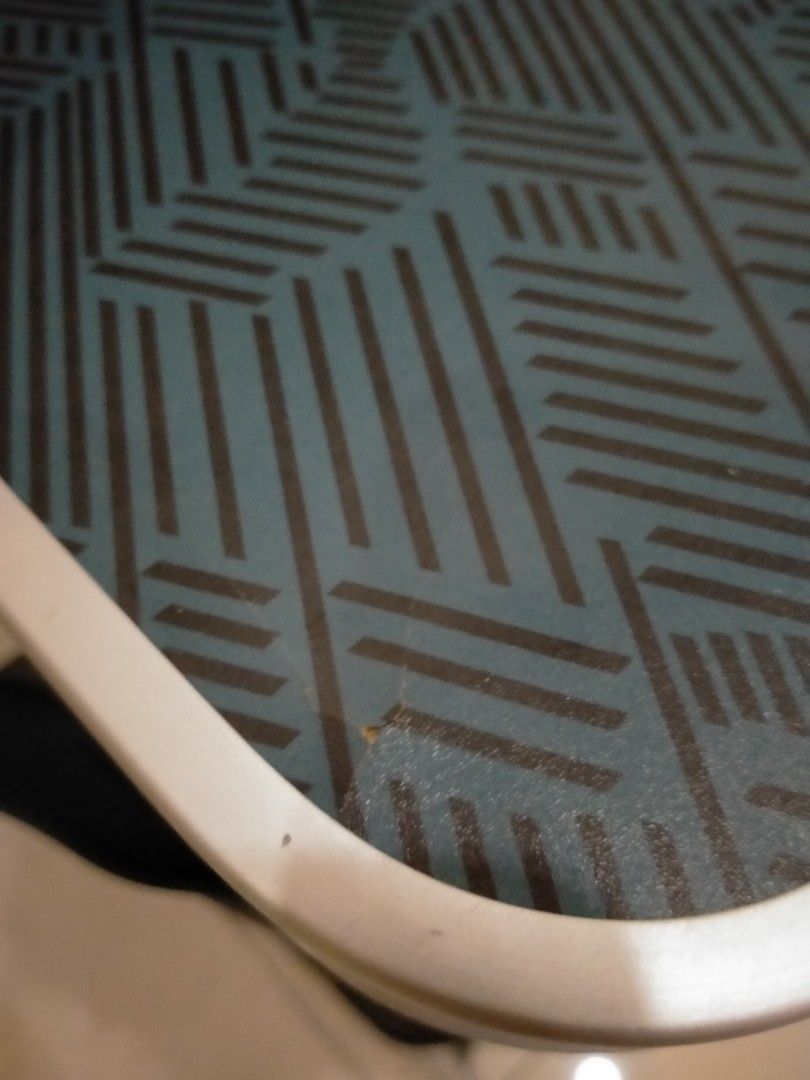 Meja Masak Camping Original Quechua dengan ruang simpanan Boleh Lipat ...