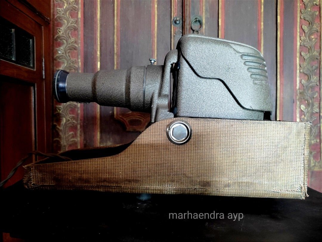 Proyektor slide made in USA kuno antik jadul vintage, Antik, Pajangan ...