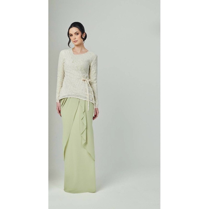 Qiszar Ellis Luxe Raya 2024, Women's Fashion, Muslimah Fashion, Baju ...