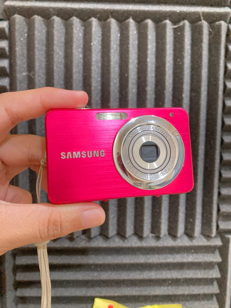 Samsung ST30 hot pink color digicam, Photography, Cameras on Carousell