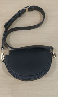 Sometime Niko-niko bucket bag, Women's Fashion, Bags & Wallets, Cross ...