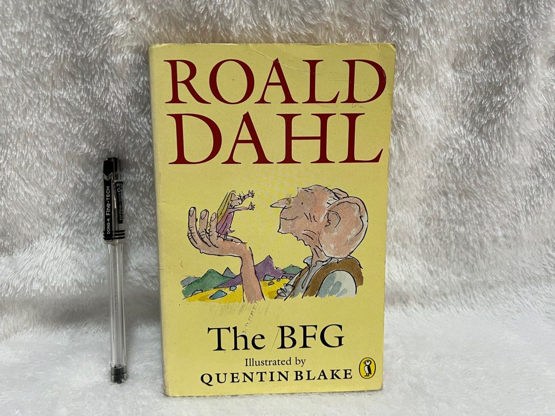 The BFG by Roald Dahl (Illustrated by Quentin Blake), Hobbies & Toys ...