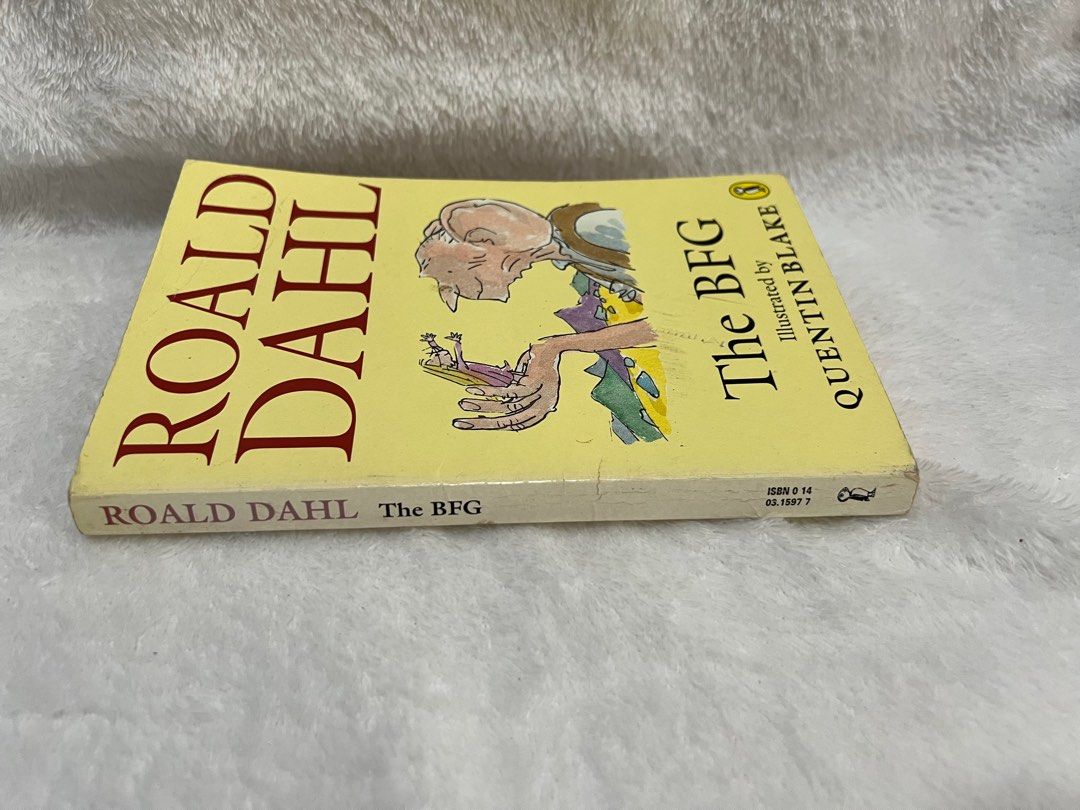 The BFG by Roald Dahl (Illustrated by Quentin Blake), Hobbies & Toys ...