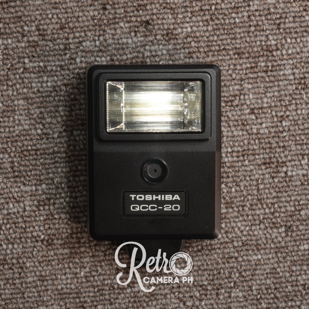 Toshiba QCC-20 Vintage Flash, Photography, Photography Accessories, Flashes on Carousell