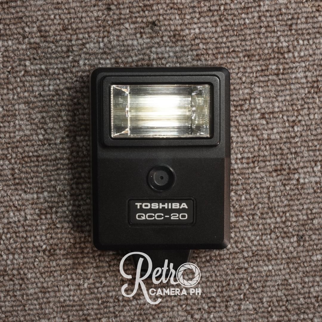 Toshiba QCC-20 Vintage Flash, Photography, Photography Accessories, Flashes on Carousell