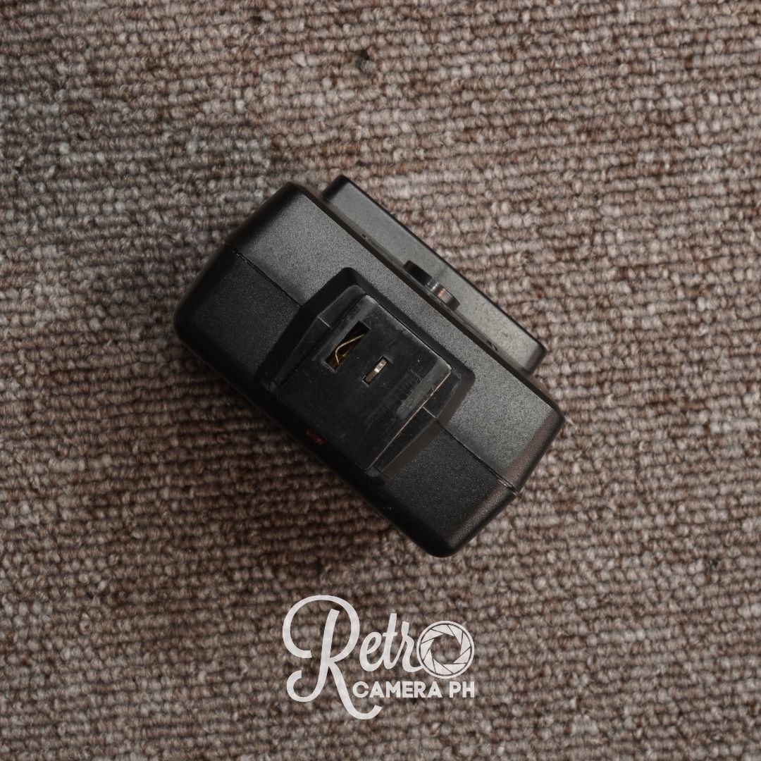 Toshiba QCC-20 Vintage Flash, Photography, Photography Accessories, Flashes on Carousell