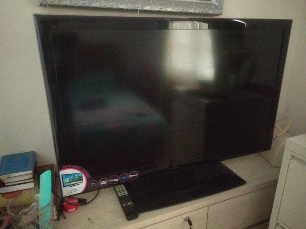 TV LG 42LE5500 42 Inch 1080p 120Hz LED Plus LCD HDTV, Elektronik, TV ...