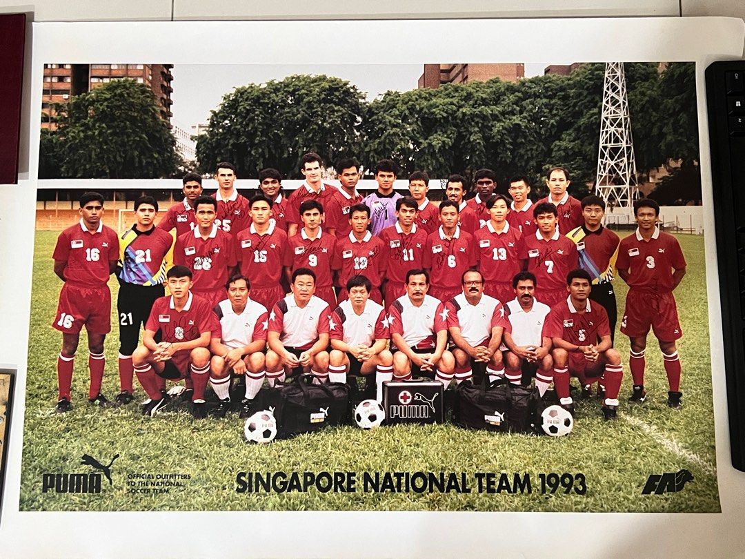 Vintage AUTOGRAPHED SIGNED 1993 Singapore Soccer Football National Team ...