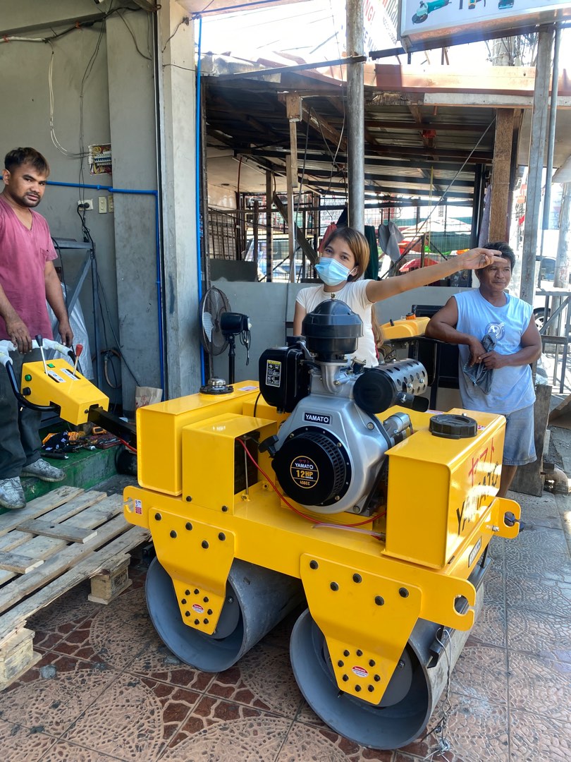WALK BEHIND VIBRATORY ROLLER (MINI PISON), Commercial & Industrial ...
