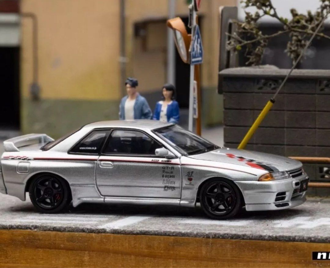 1/64 R32 with Paul walker R34 livery (and nismo livery), Hobbies & Toys ...