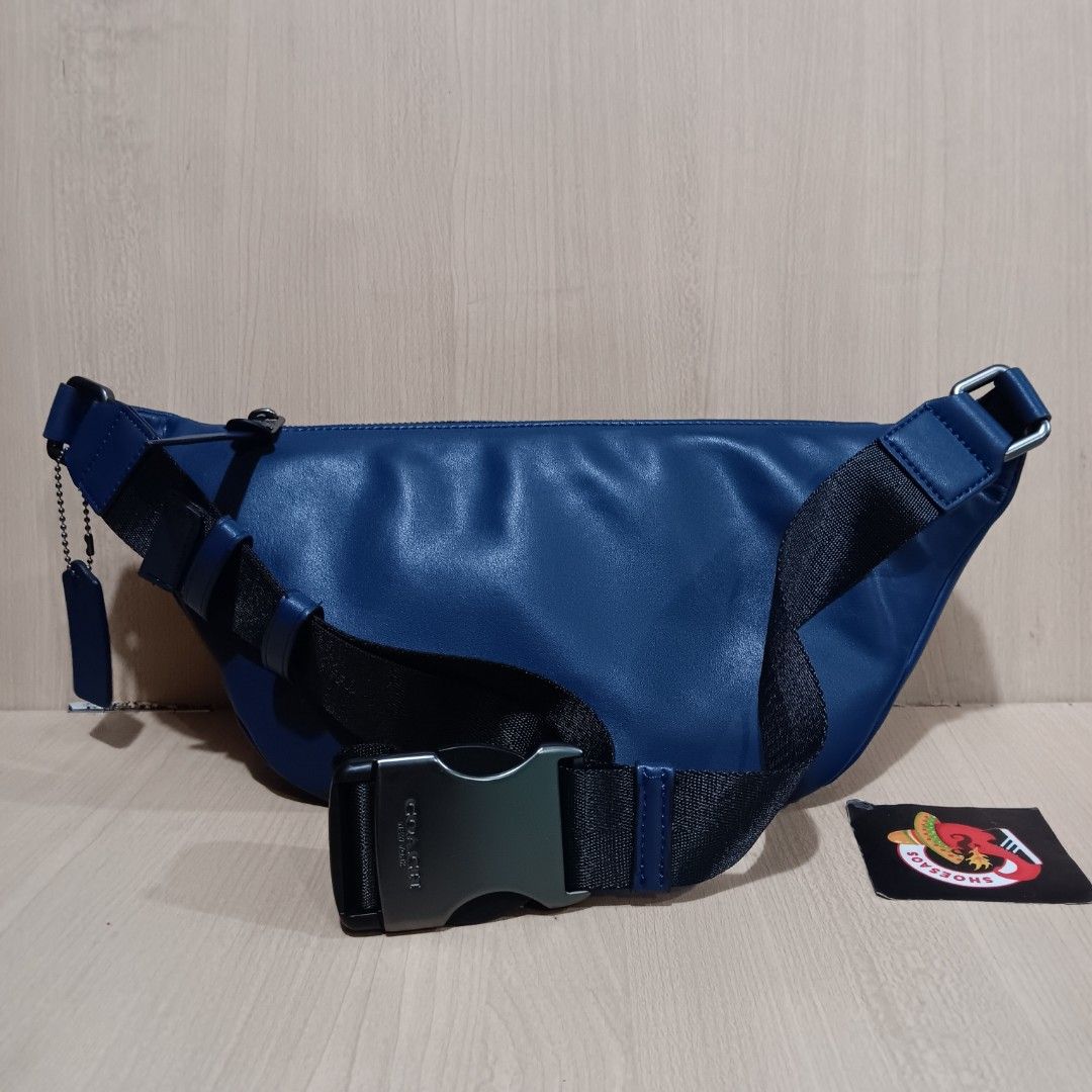 Coach, Fesyen Wanita, Tas & Dompet di Carousell