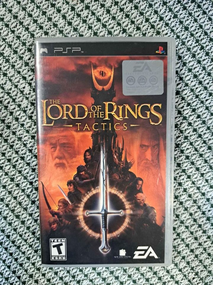 (collection) LOTR tactics psp game mini disc, Hobbies & Toys, Music ...