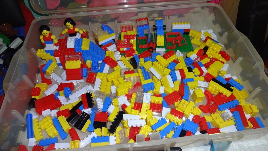 DK bricks 1 original container bucket 50pcs more or less, Hobbies ...