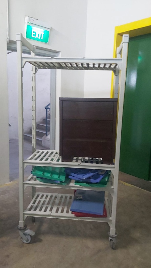 Heavy duty fiber pvc rack with roller $150.. good condition call now ...