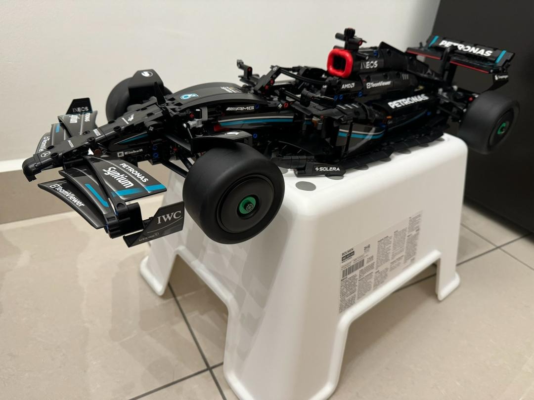 Installation Service 42171 Mercedes-AMG F1 W14 E Performance (Only ...