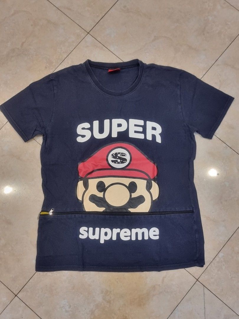 KAOS UNISEX supreme mario bross, Fesyen Pria, Pakaian , Atasan di Carousell