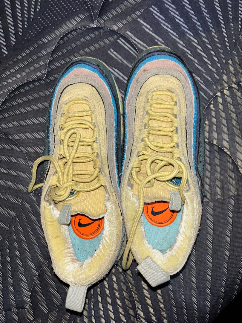 nike uk 39, Fesyen Pria, Sepatu , Sneakers di Carousell