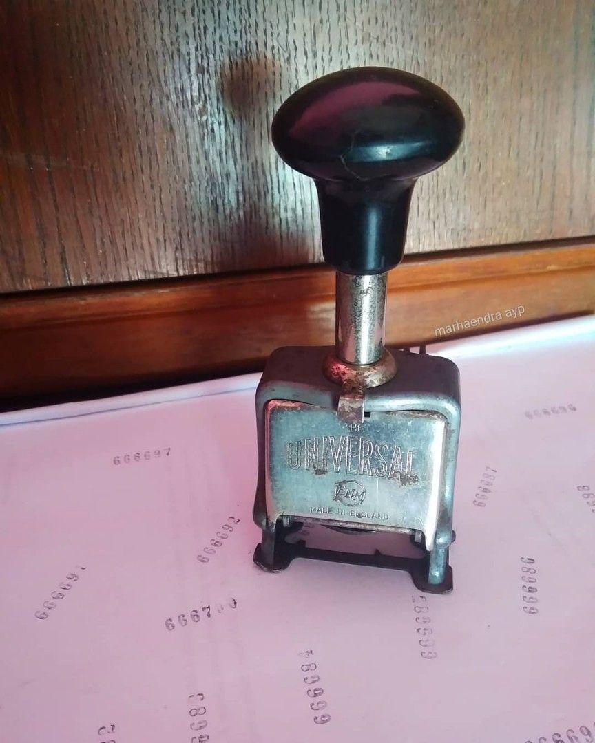 Numerator made in England vintage jadul antik kuno, Buku & Alat Tulis ...