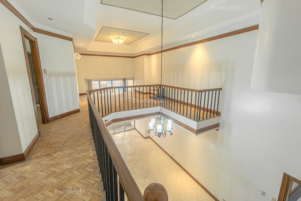 Paseo Parkview Tower - 3 bedroom loft with 1 parking | Valero St ...