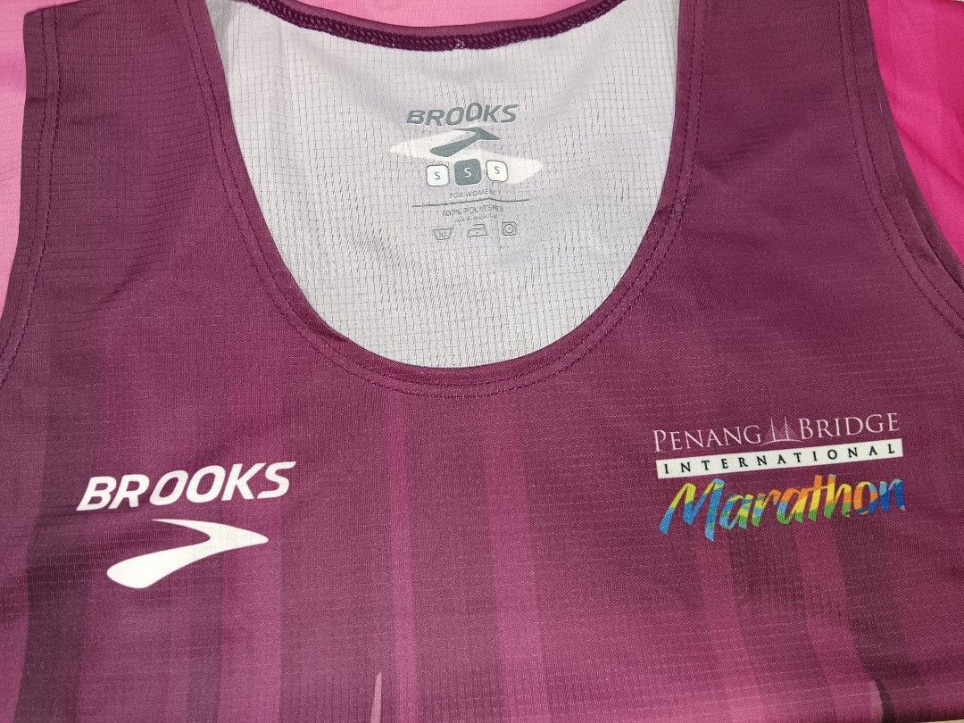 Singlet brooks Penang bridge marathon, Women's Fashion, Activewear on ...